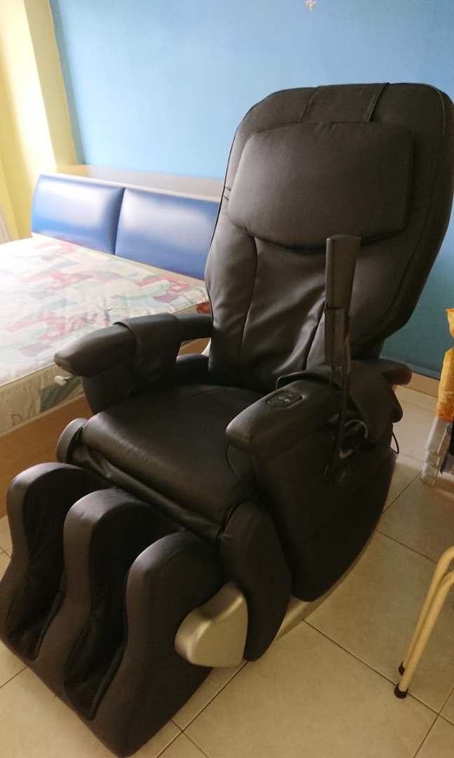 Osim Massage Chair-iMedic Pro, Furniture & Home Living, Furniture ...