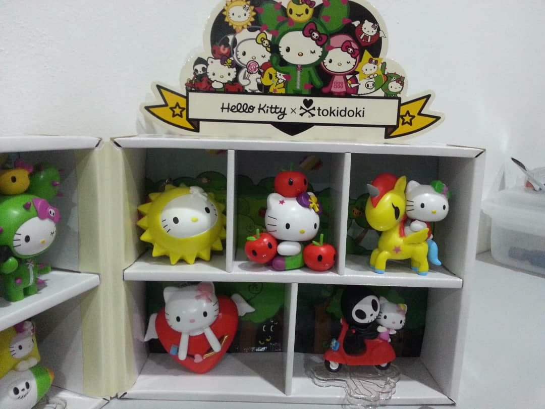 Shell Hello Kitty Tokitoki Collection Set, Everything Else on Carousell