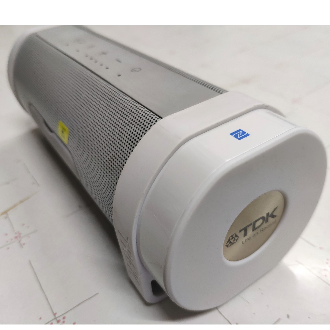 TDK A28 TREK Flex Bluetooth NFC Speaker IP65 防水濺藍牙喇叭, 音響器材, 可攜式音響設備 - Carousell