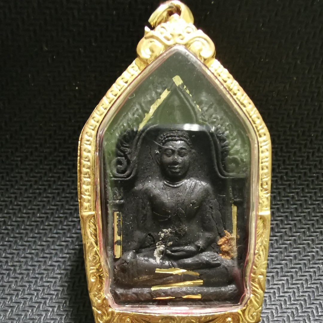 BE 2536 Phra Phun Paen with 19 REAL GOLD takruts - Lp Koon, Wat Ban Rai ...