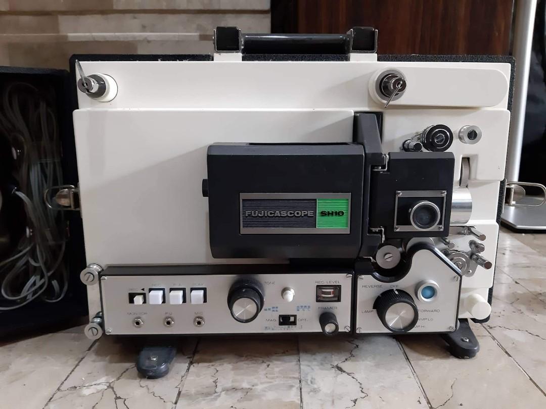 Projector, Hobbies & Toys, Music & Media, Music Accessories on Carousell