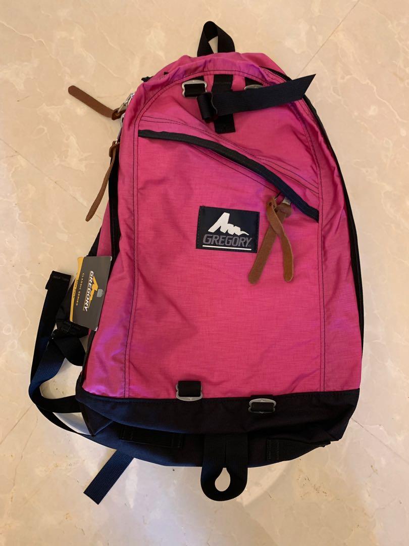 絕版 全新 Gregory Day Pack 22L Made in USA 舊Logo, 男裝, 袋, 小袋 - Carousell