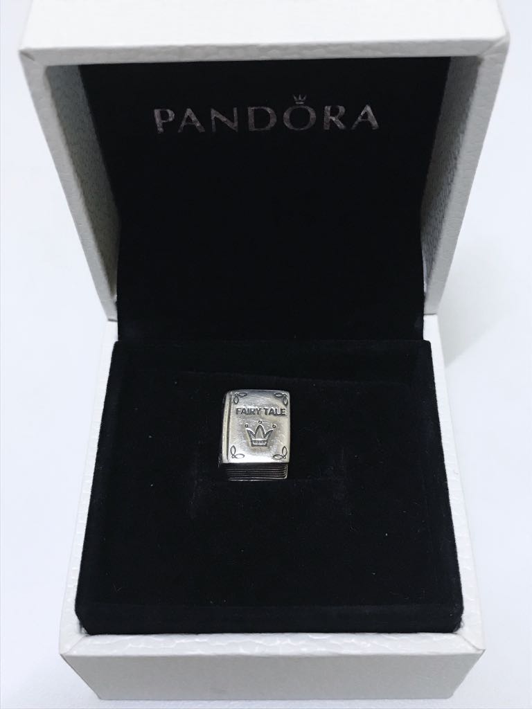 Pandora Fairy Tales Book Charm (Archived Jewellery) (Original price 原價 ...