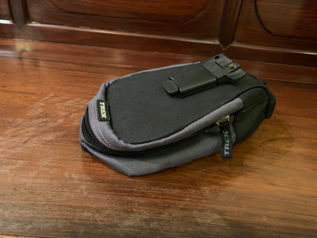 Trek large saddle pack quick cleat attachment, Sports Equipment ...