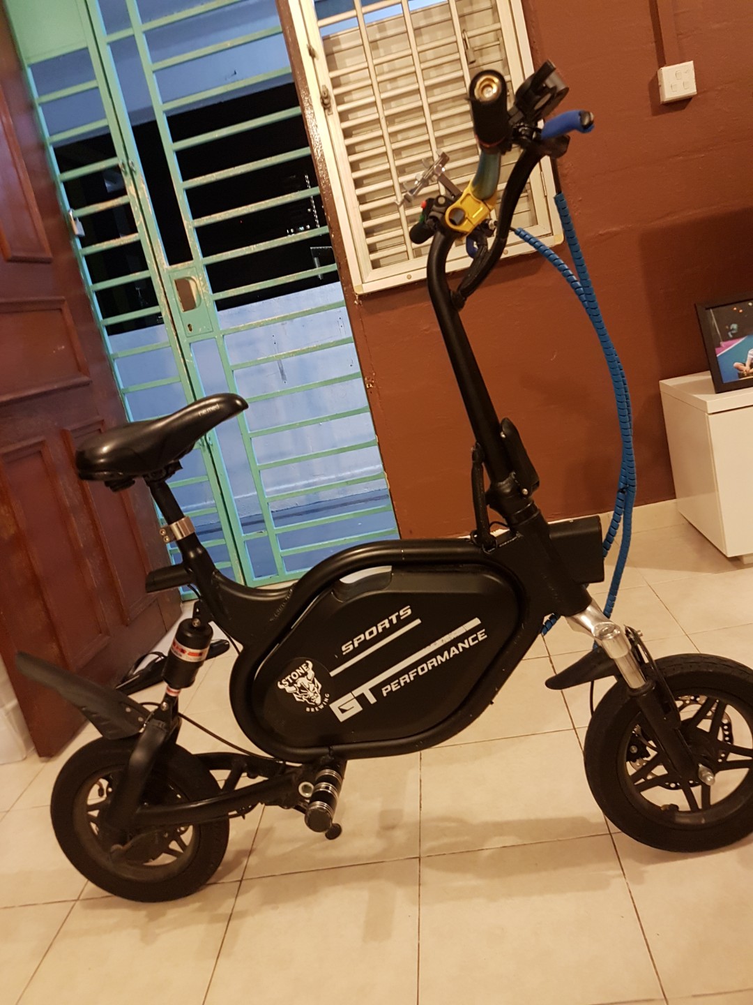 AM GTR, Sports Equipment, PMDs, E-Scooters & E-Bikes, E-Scooters & E ...