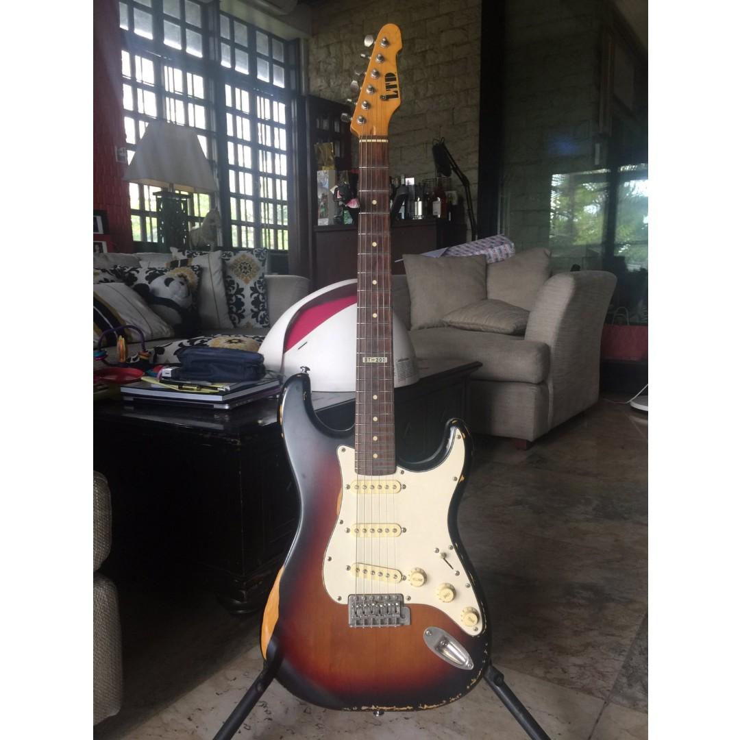 ESP LTD ST 203, Hobbies & Toys, Music & Media, Musical Instruments on ...