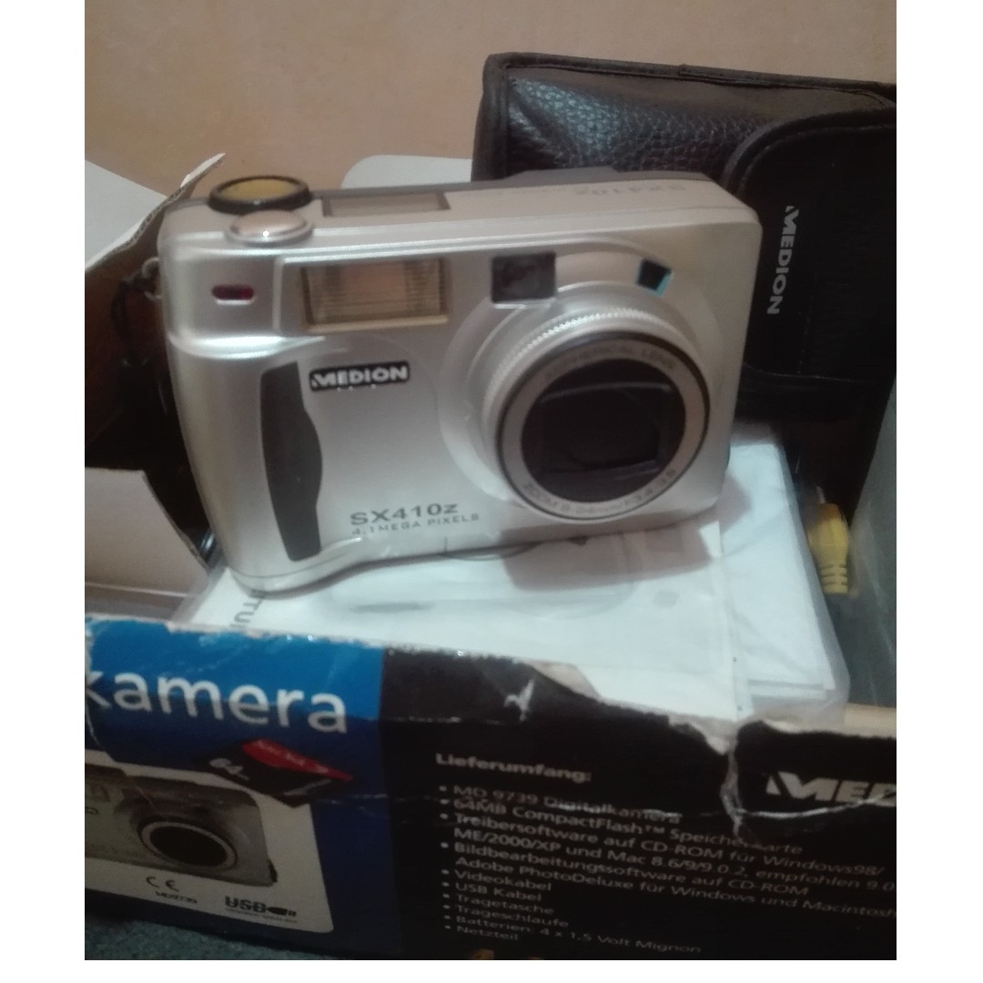 MEDION Old Model Digital Camera, Photography, Video Cameras on Carousell