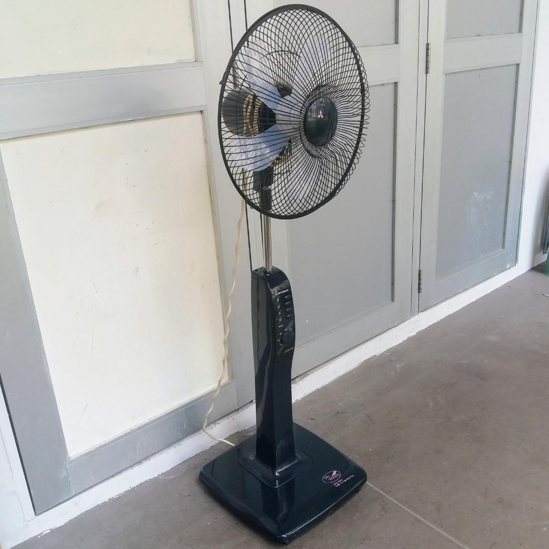 Mitsubishi stand fan, Furniture & Home Living, Lighting & Fans, Fans on ...