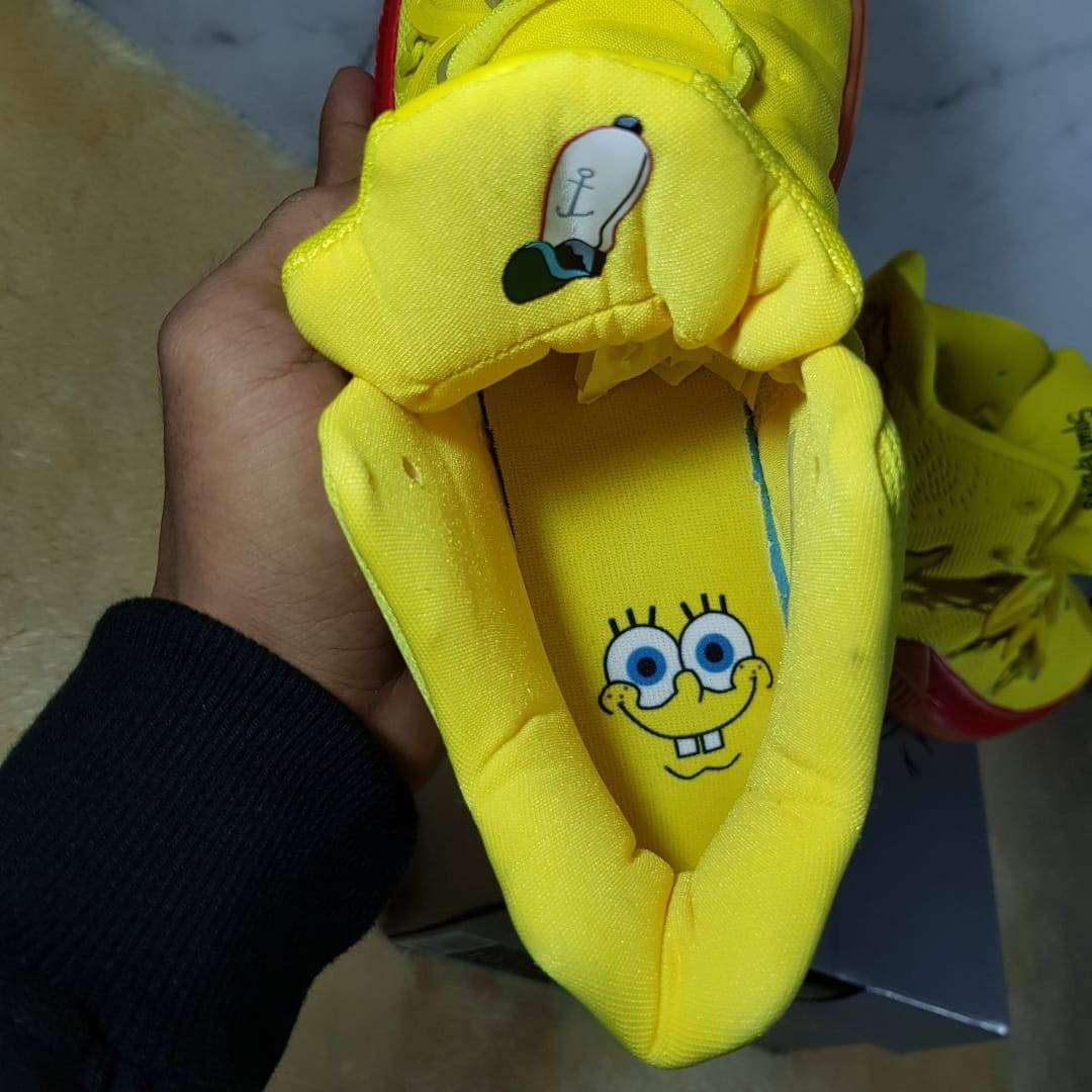 NIKE KYRIE 5 COLLABS SPONGEBOB, Fesyen Pria, Sepatu , Sneakers di Carousell