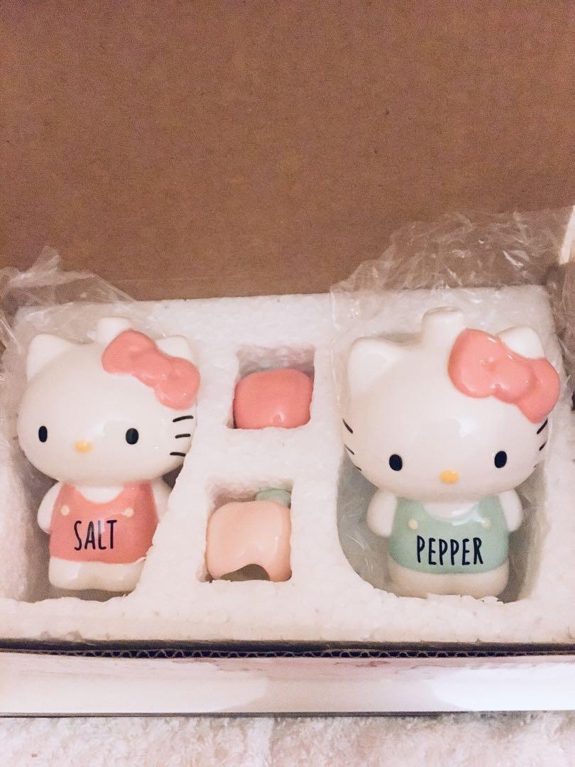 BNIB original sanrio ceramic hello kitty salt and pepper shaker set ...