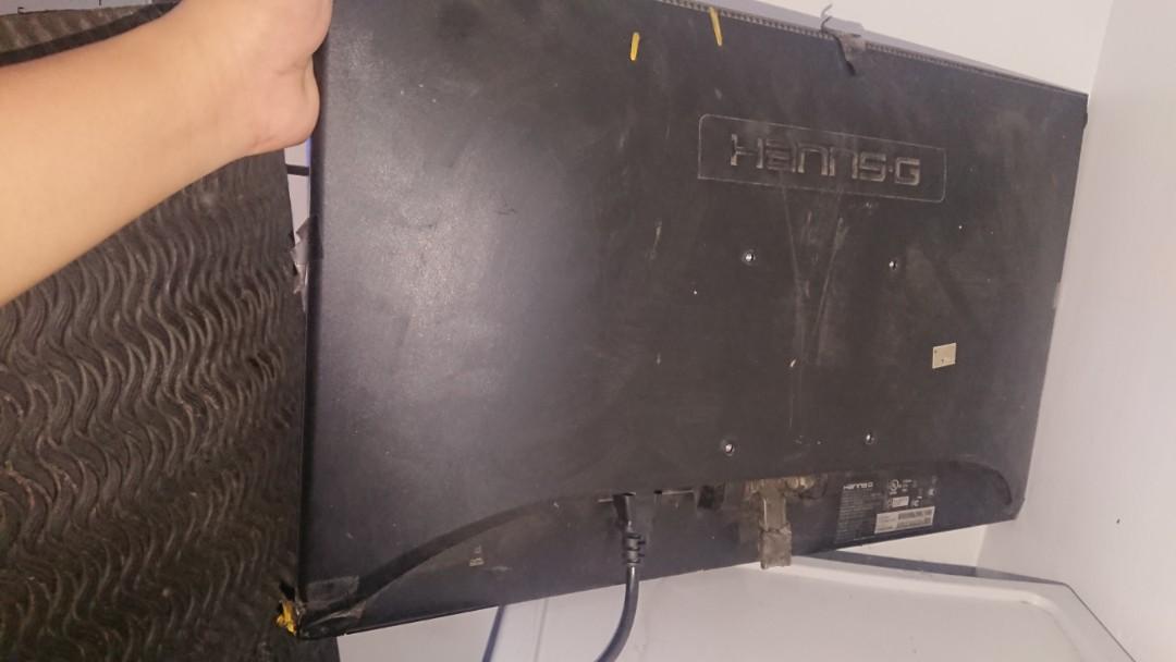 Defective Computer monitor, Audio, Other Audio Equipment on Carousell