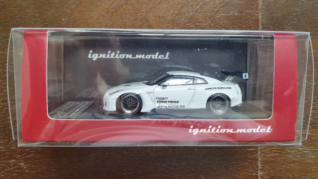 Ignition Model IG – Nissan Pandem R35 GT-R White & Red Pair (same as ...