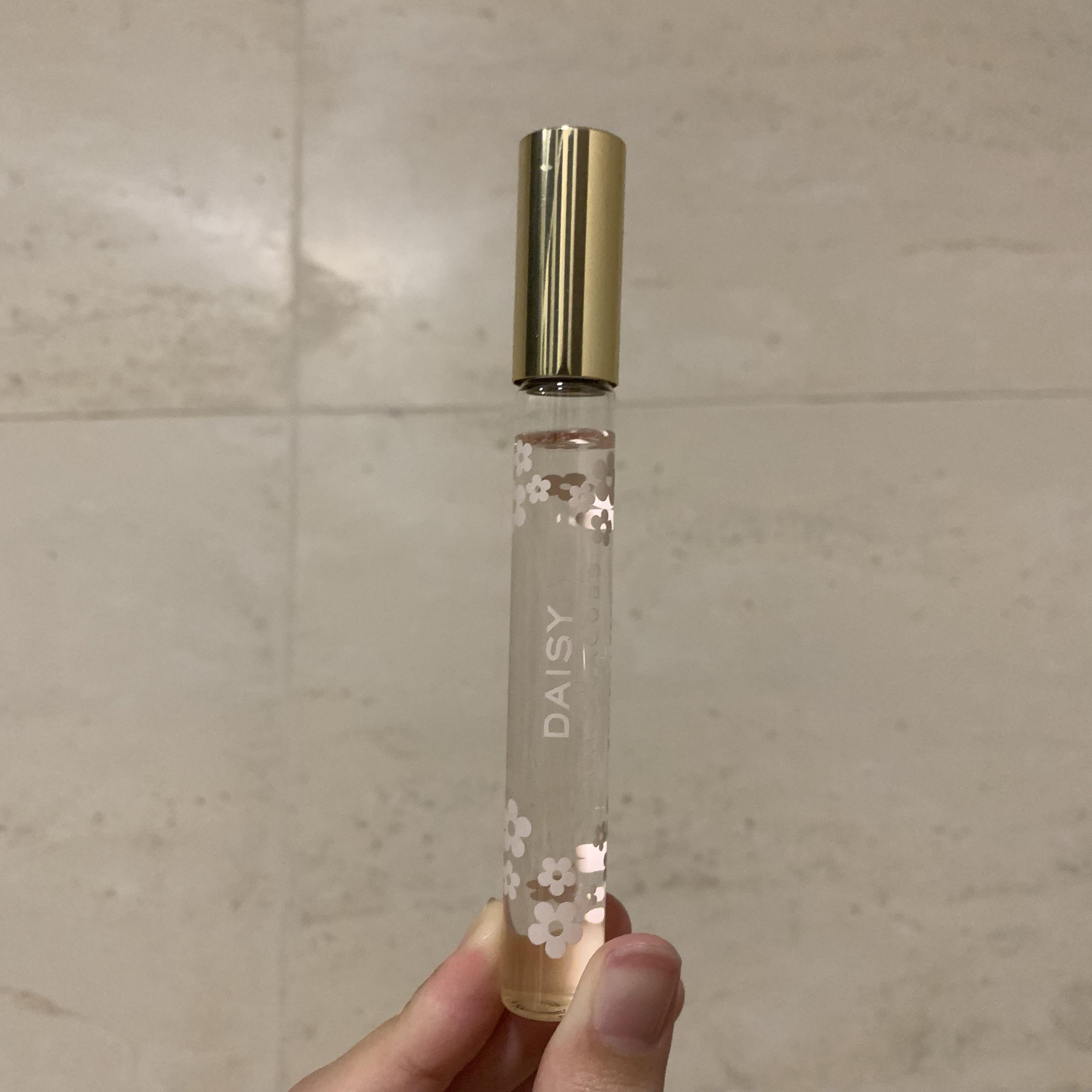 rtp $36 Marc Jacobs Daisy Rollerball Roll-On Perfume, Beauty & Personal ...