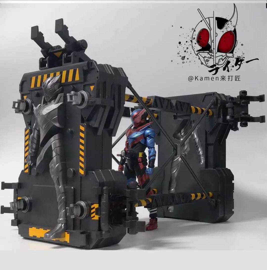 *pre order* Custom 1:12 SHF Kamen Rider Build Hazard Rabbit Tank Build ...