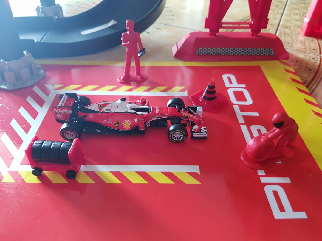 Shell Ferrari Die-Cast Cars and Racing Garage, Hobbies & Toys, Toys ...
