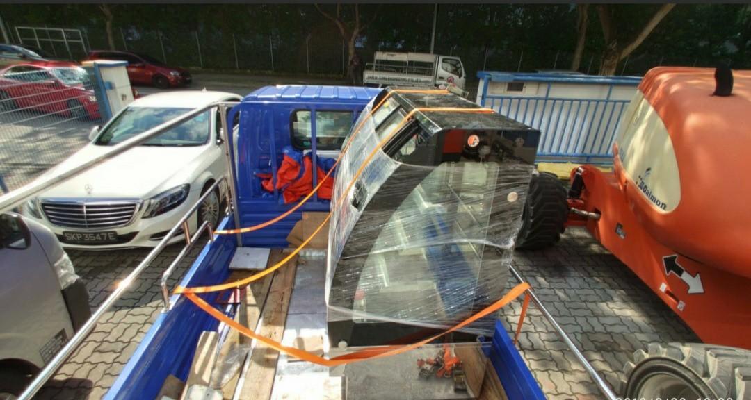 Tailgate Power lift Open top lorry, Everything Else on Carousell