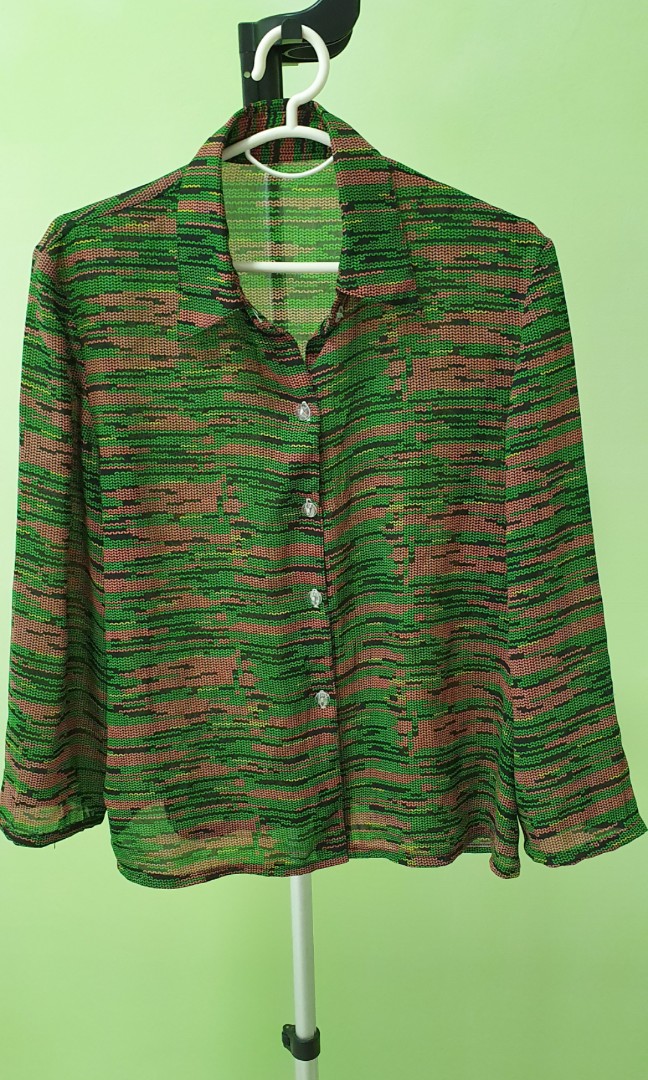 Vintage thrifted top, Women's Fashion, Tops, Other Tops on Carousell