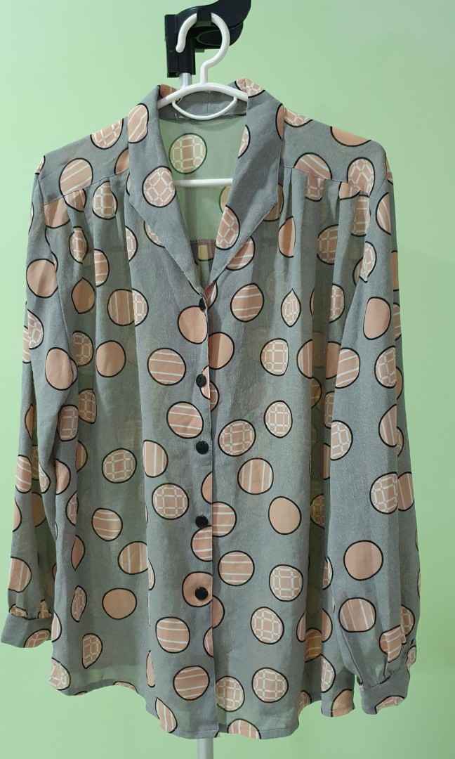 Vintage thrifted top (grey), Women's Fashion, Tops, Other Tops on Carousell