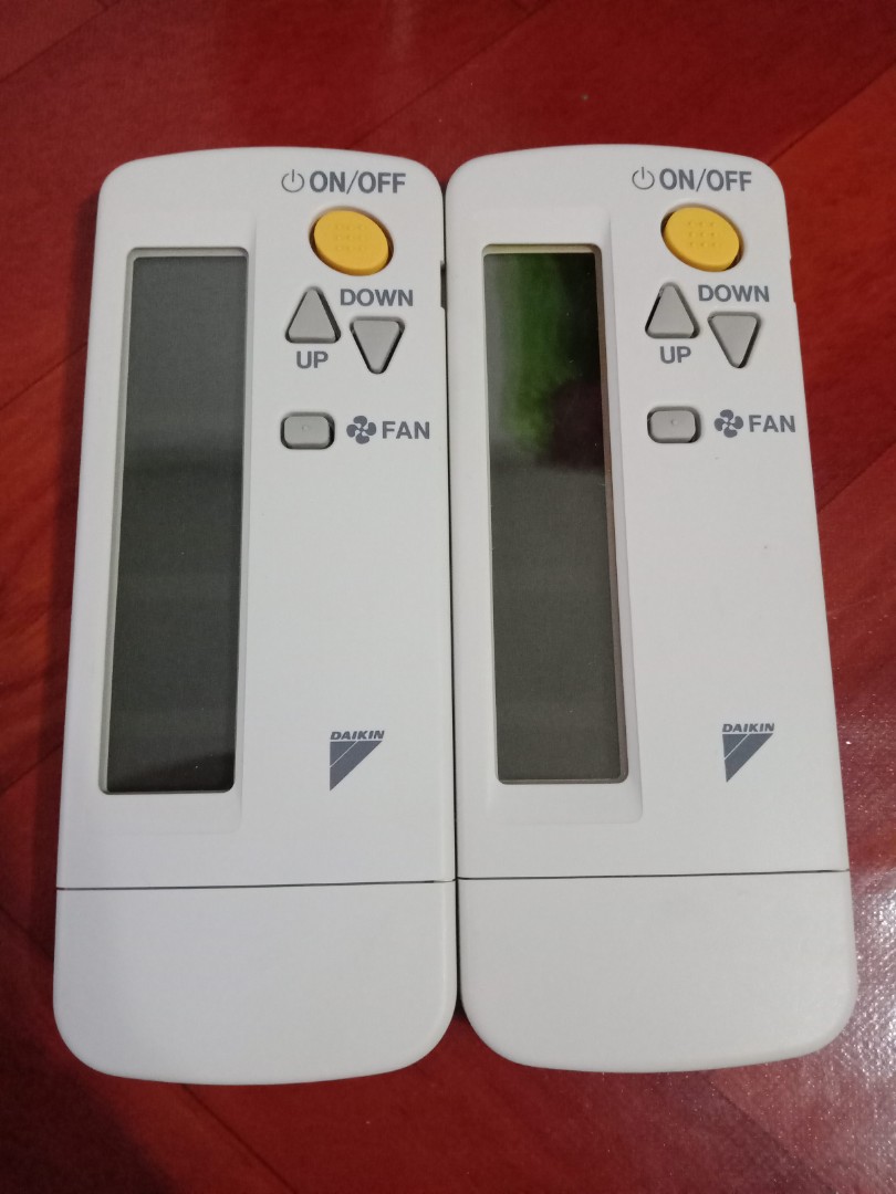 Daikin Aircon Remote Control BRC4C153 & BRC4C154 , TV & Home Appliances ...