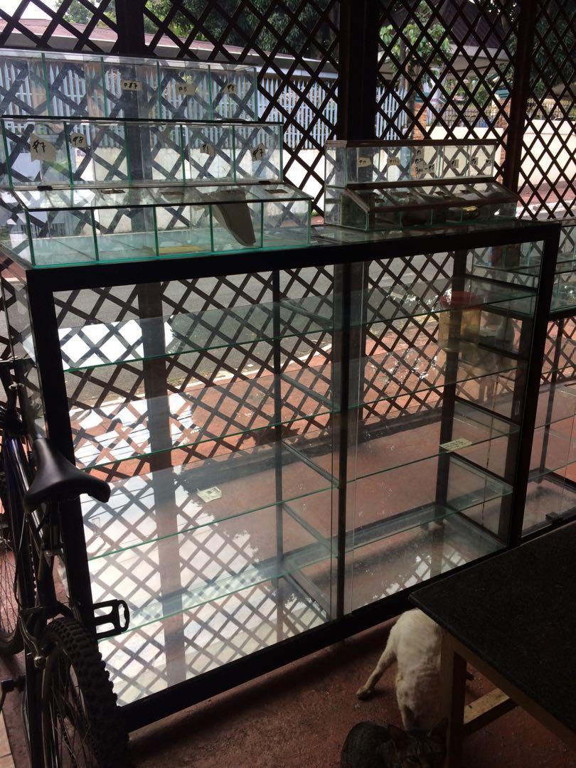 glass cabinet / estante - 5 layers, Furniture & Home Living, Furniture ...
