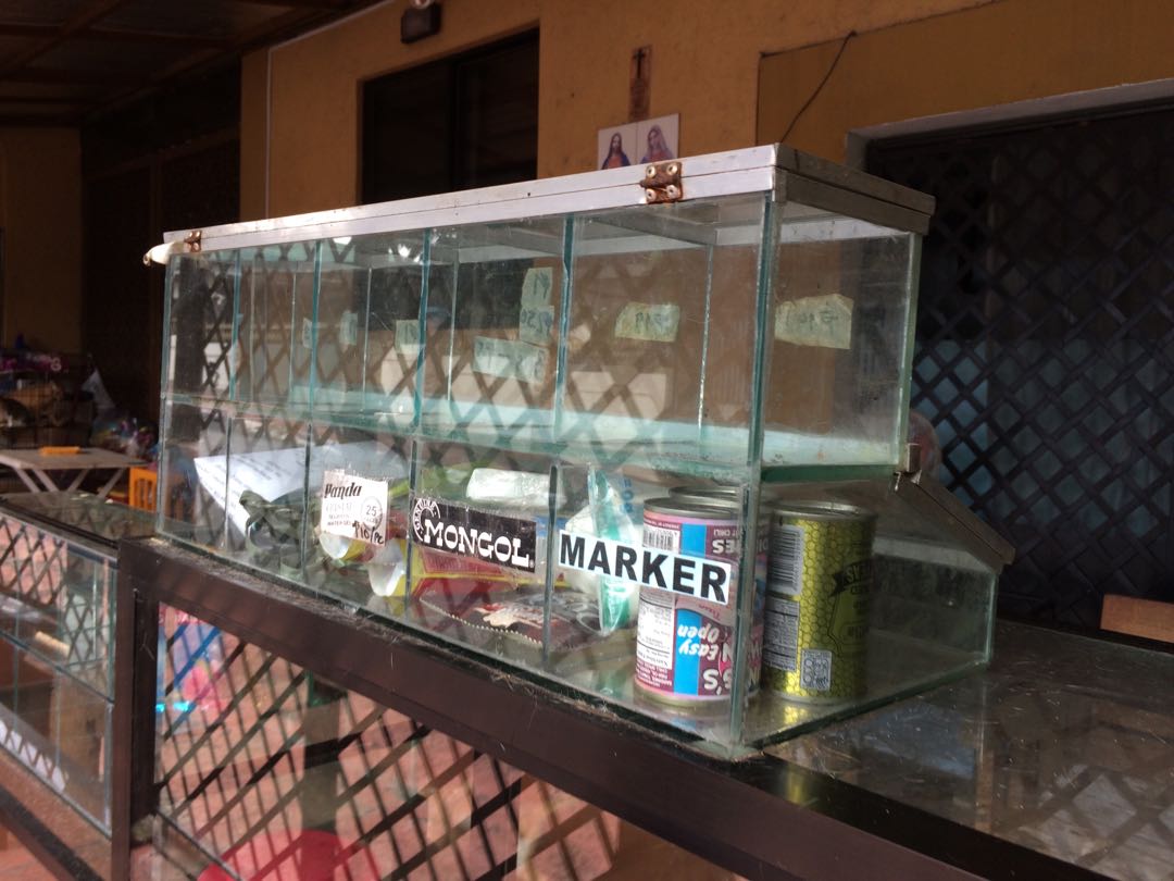 Glass Estante for small items - 2 layers (2nd option), Furniture & Home ...