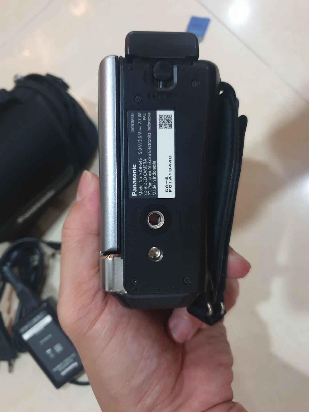 Panasonic Camcorder SDR-S45, Photography, Video Cameras on Carousell