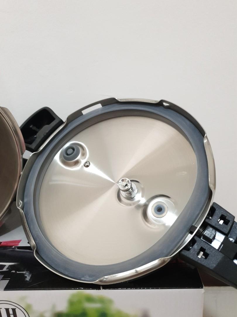 Single handle pressure cooker, TV & Home Appliances, Kitchen Appliances ...