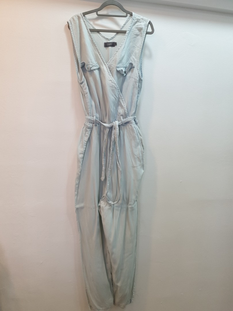 TEMT Jumpsuit, Women's Fashion, Dresses & Sets, Jumpsuits on Carousell
