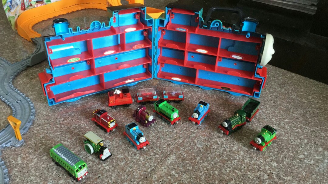 Thomas & friends diecast magnetic trains, Hobbies & Toys, Toys & Games ...