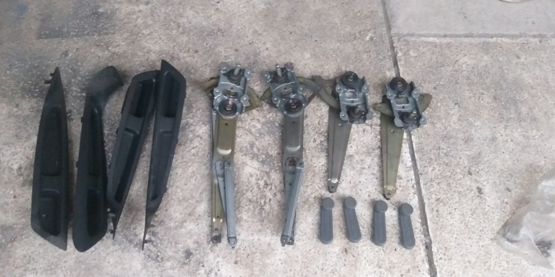 Toyota innova 1st gen 2004 to 2015 manual window riser mechanism ...