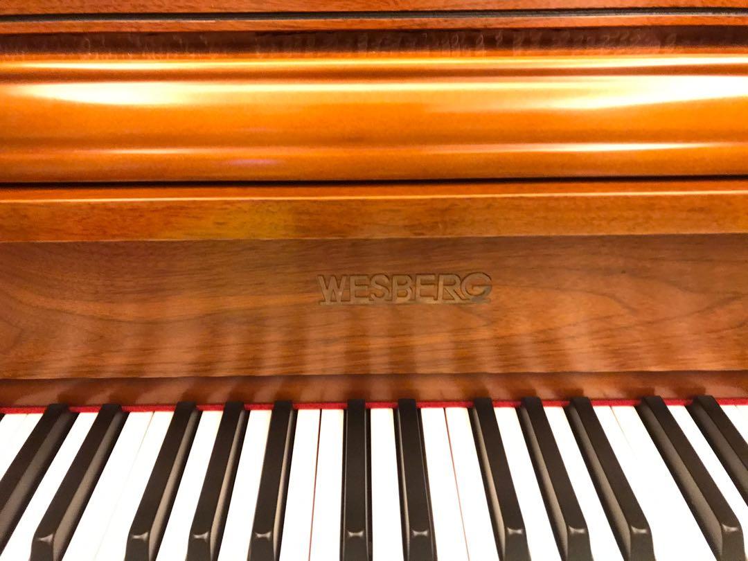 Wesberg Upright Piano 直身鋼琴, 興趣及遊戲, 音樂樂器 & 配件, 樂器 - Carousell