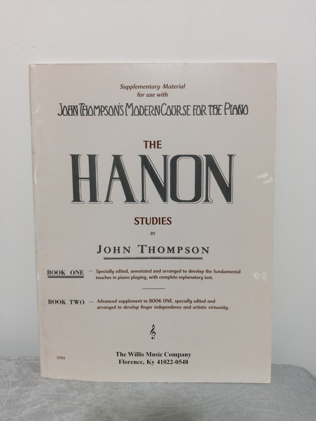 琴書 The Hanon Studies By John Thompson Book One, 興趣及遊戲, 書本 & 文具, 書本及雜誌 ...