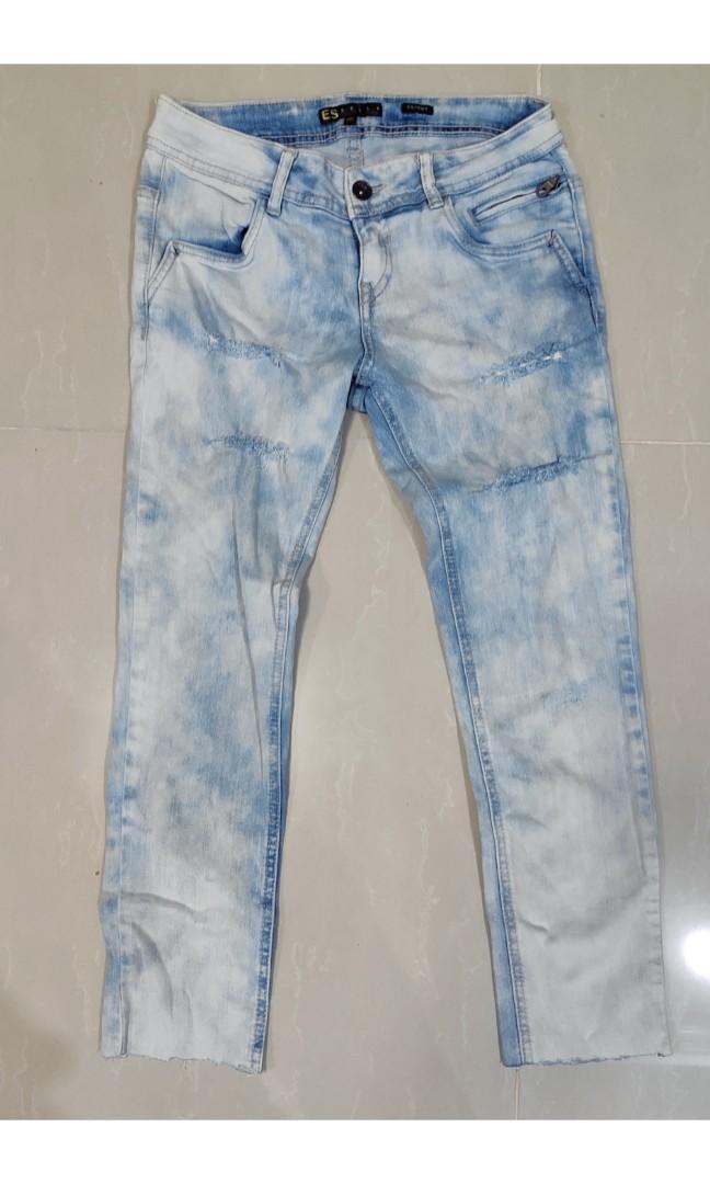 Ragged Jeans Pants, Women's Fashion, Bottoms, Jeans on Carousell
