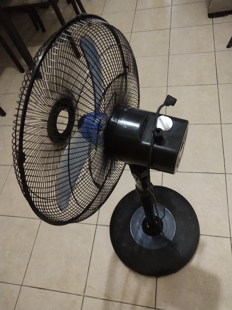 Eletric fan, Furniture & Home Living, Lighting & Fans, Fans on Carousell