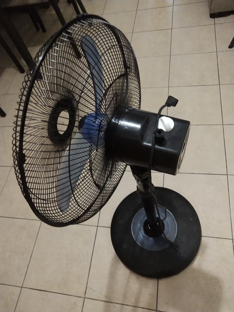 Eletric fan, Furniture & Home Living, Lighting & Fans, Fans on Carousell