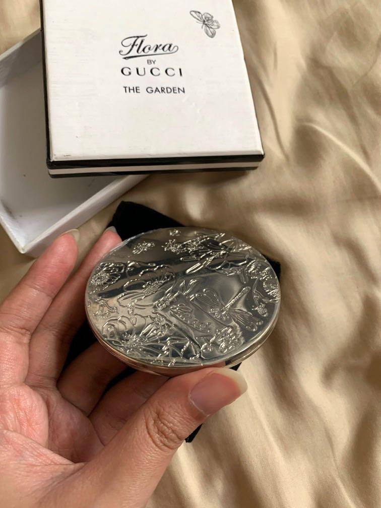 GUCCI Hand mirror, Women's Fashion, Jewelry & Organisers, Accessory ...