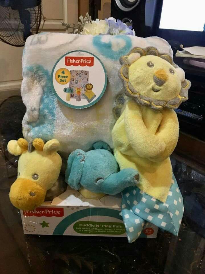 Fisher-Price Cuddle N’ Play Pals Gift Set, Babies & Kids, Babies & Kids ...
