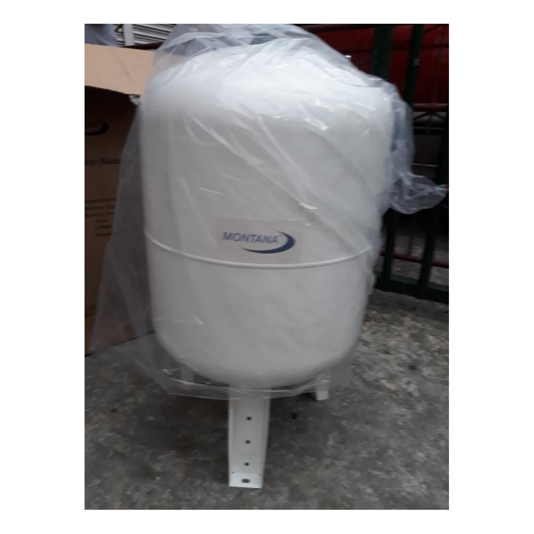Montana Butyl Bladder Pressure tank, Commercial & Industrial ...