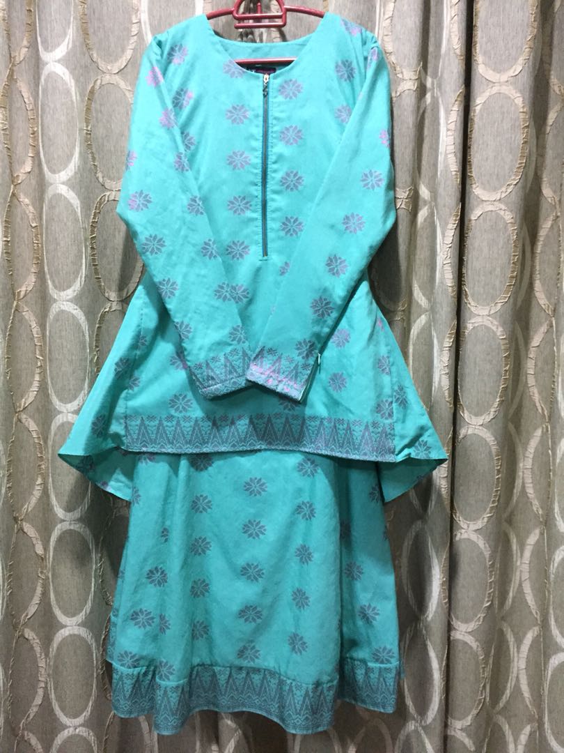 Songket Jakel, Women's Fashion, Muslimah Fashion, Baju Kurung & sets on ...