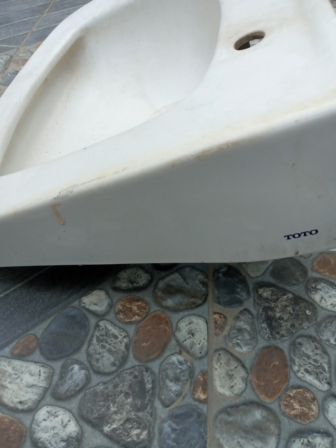 Wastafel toto, Perabotan Rumah di Carousell