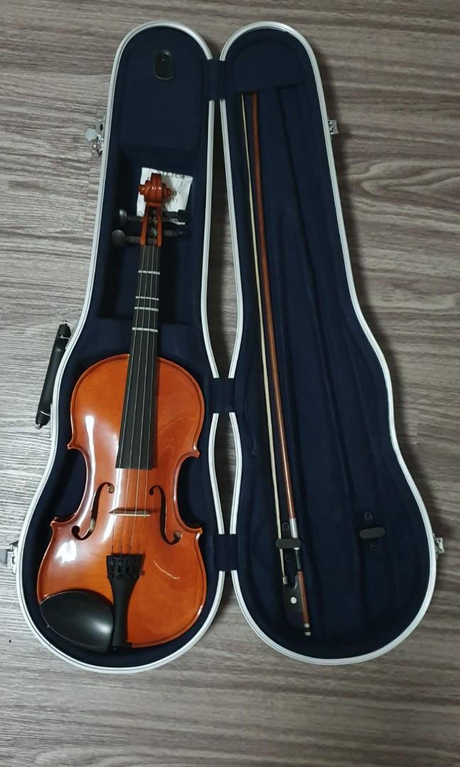 Yamaha Violin 4/4, Hobbies & Toys, Music & Media, Musical Instruments ...
