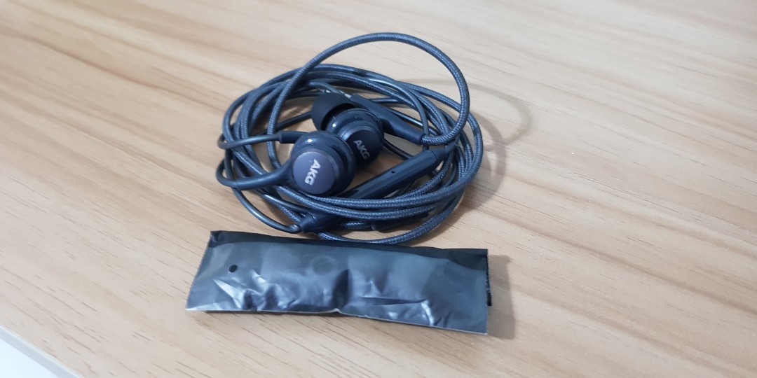 AKG earbuds, Audio, Earphones on Carousell