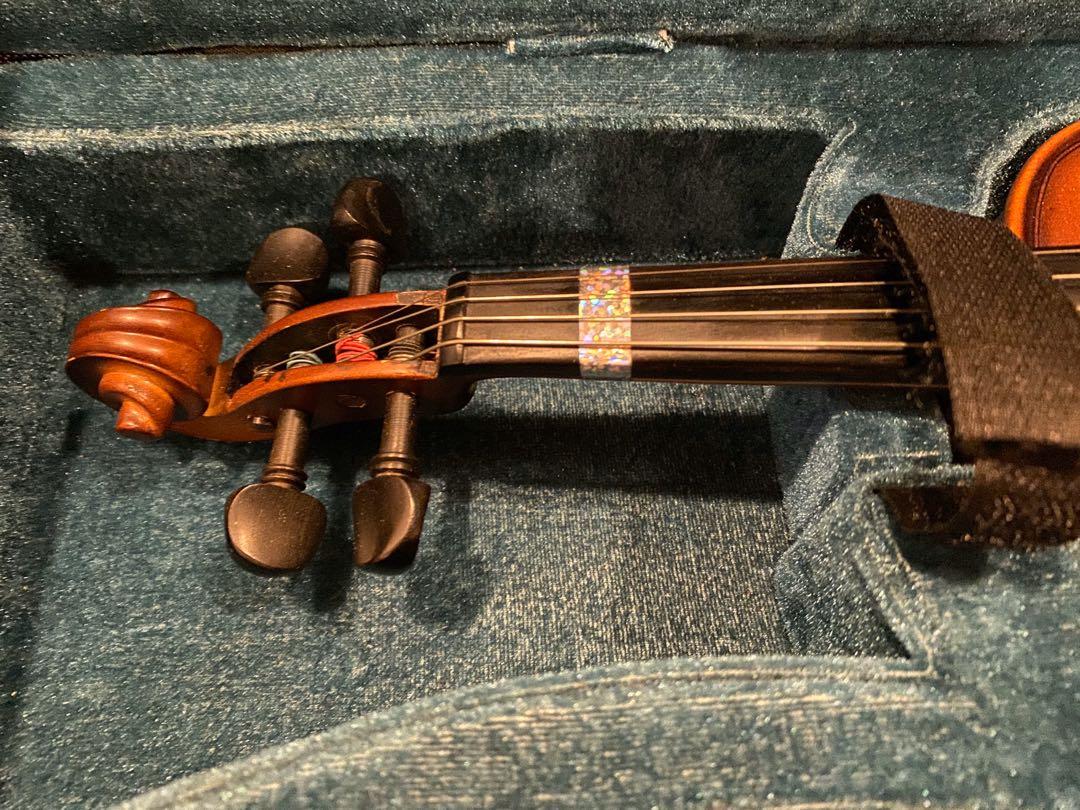 Eurostring violin 1/8, Hobbies & Toys, Music & Media, Musical ...