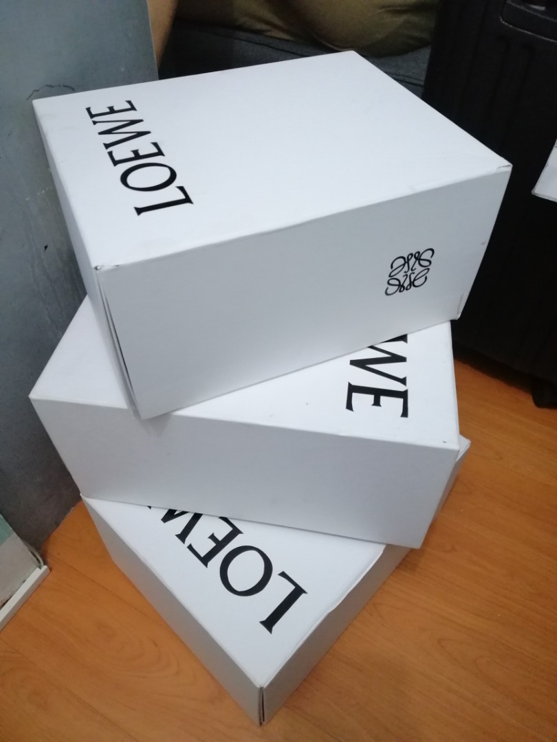 Loewe Puzzle Box, Women's Fashion, Bags & Wallets, Beach Bags on Carousell