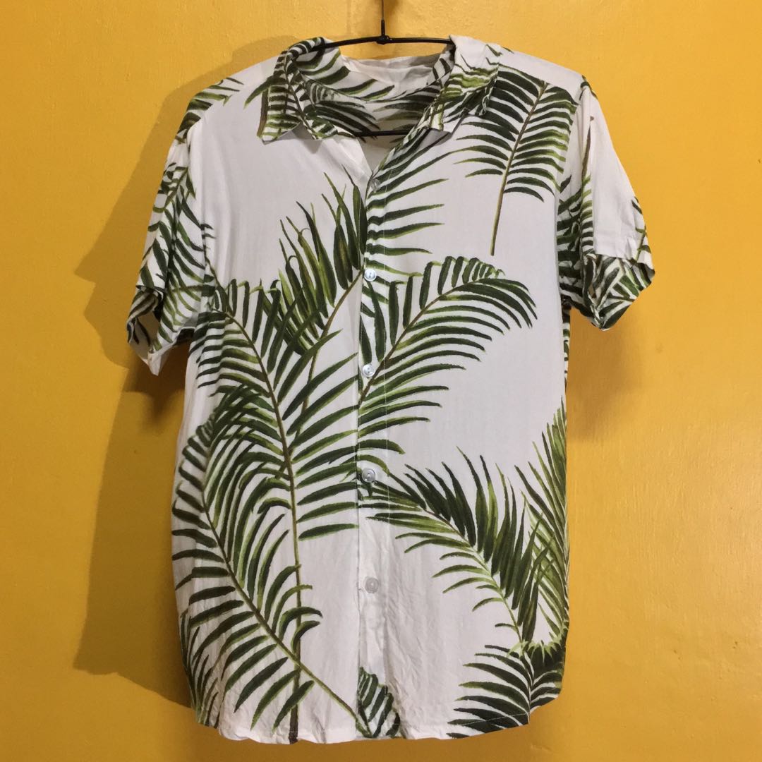 White Button up polo top, Women's Fashion, Tops, Blouses on Carousell