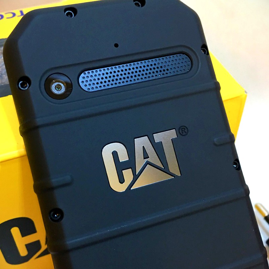 Caterpillar CAT B35 IP68 Dual-sim build for tough rugged drop & water ...