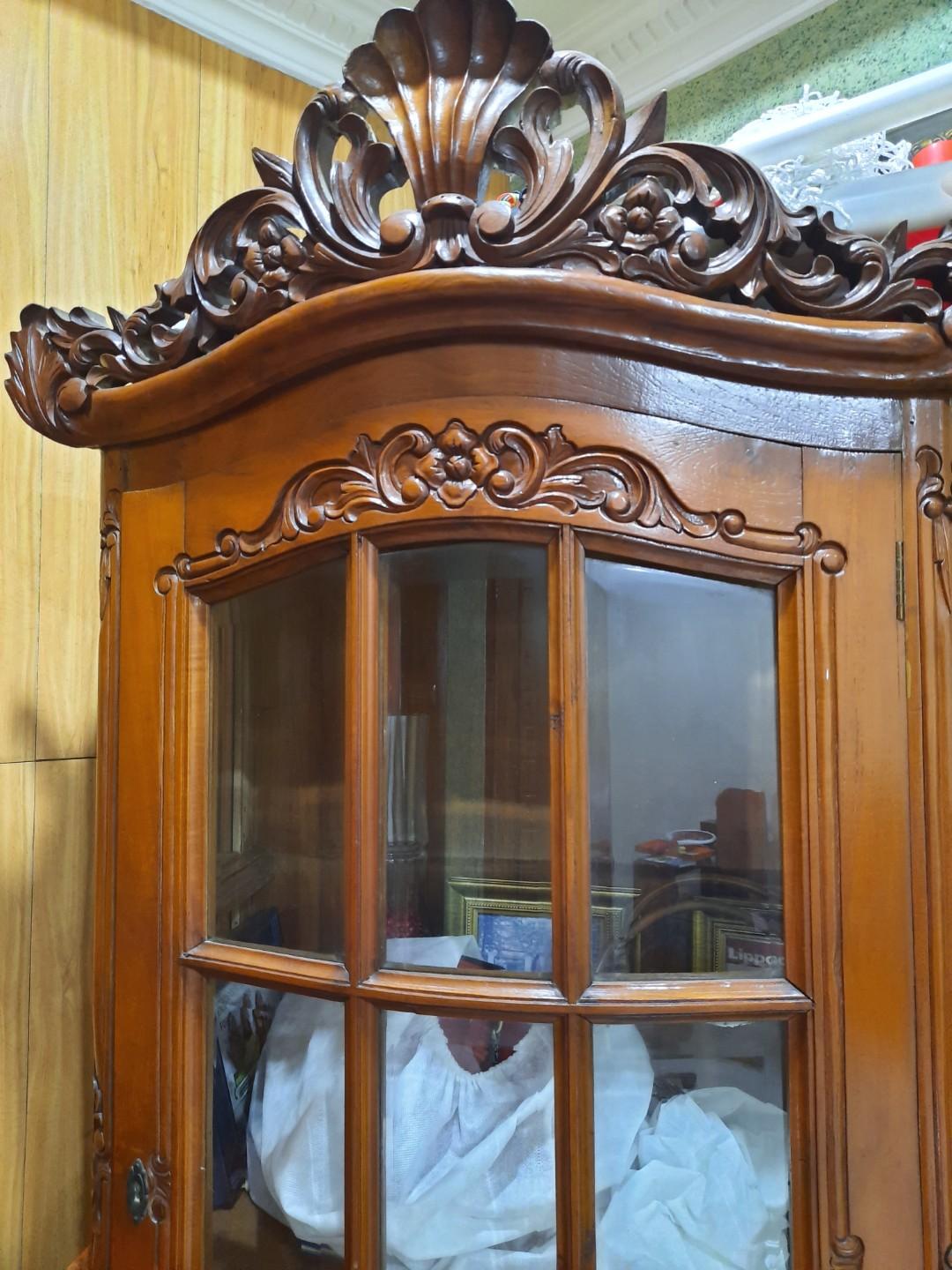 Lemari pajang kayu jati, Perabotan Rumah di Carousell