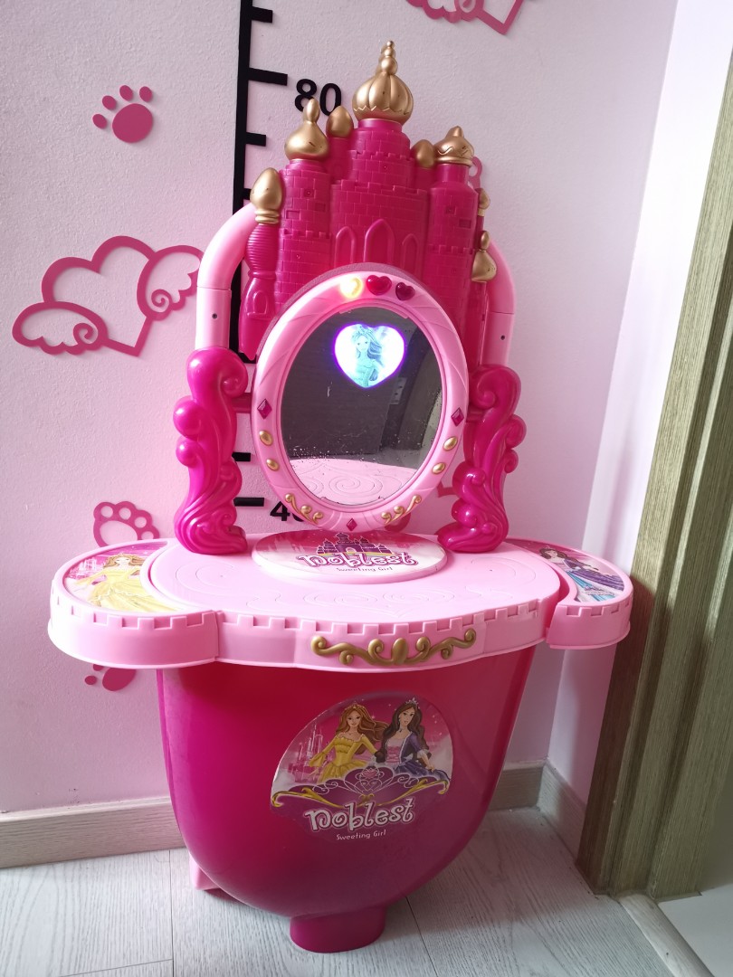 Princess dressing table, Babies & Kids, Baby Nursery & Kids Furniture ...