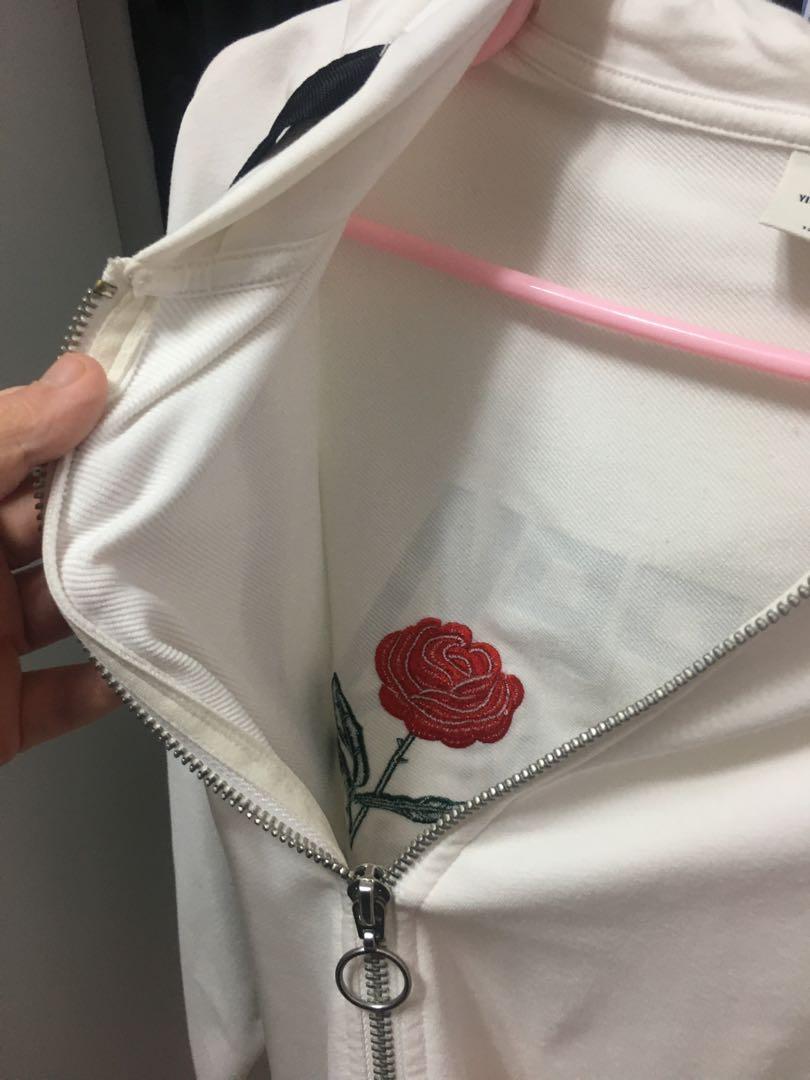 Yishion White Jacket, Men's Fashion, Coats, Jackets and Outerwear on Carousell