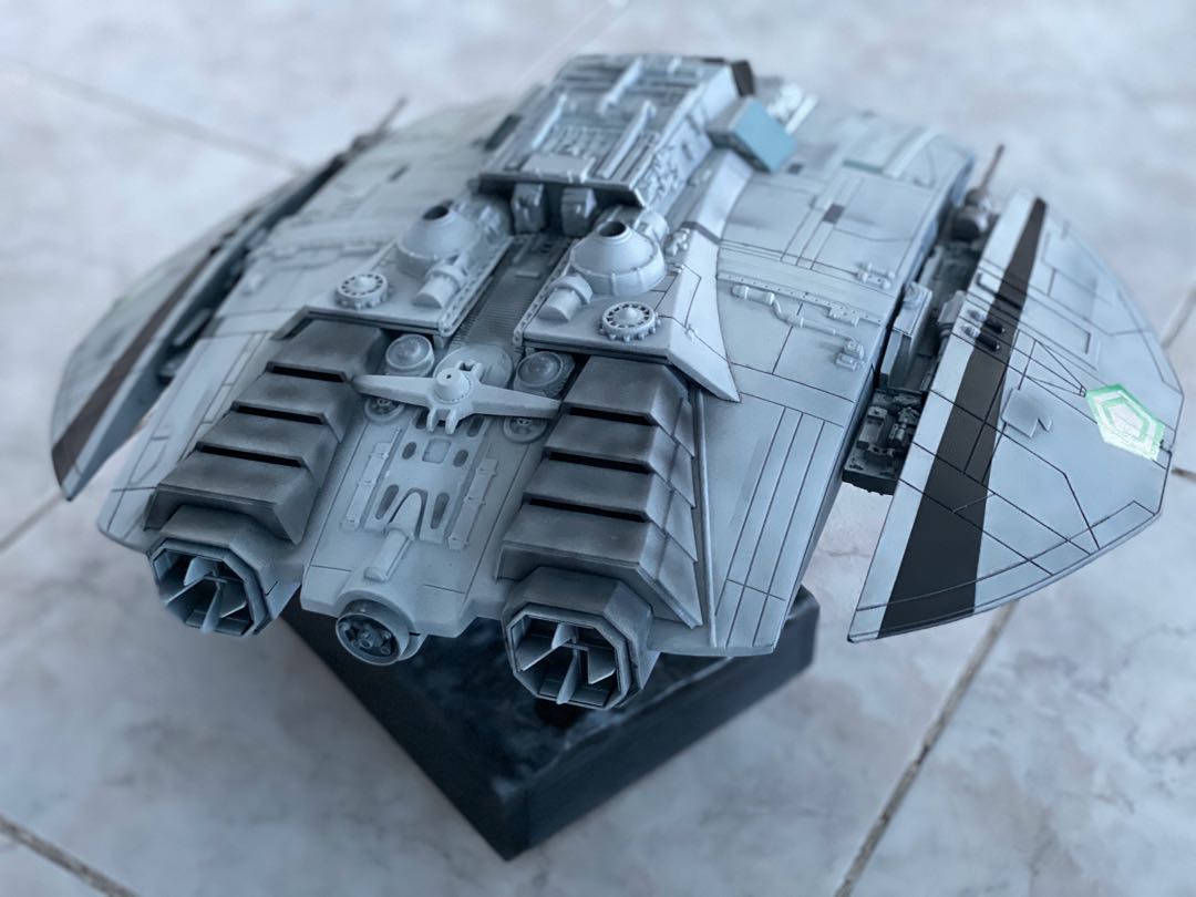 Custom Painted Moebius Battlestar Galactica Cylon Raider with Lights ...
